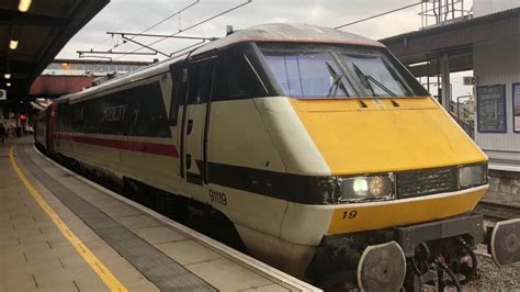 Intercity Swallow 225 Livery Class 91119 Departing York P9 For Glasgow