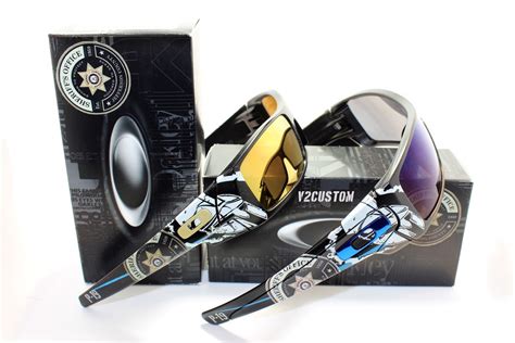 V2oaks 22nd Diy Custom Blue Thin Line Inspired Gascan And Batwolf