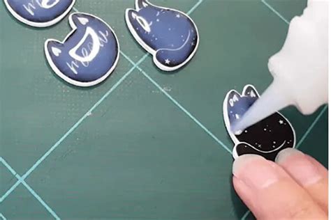 How To DIY Enamel Pins At Home