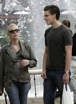 Scarlett Johansson And Twin Brother Hunter Time Tested Beauty Tips
