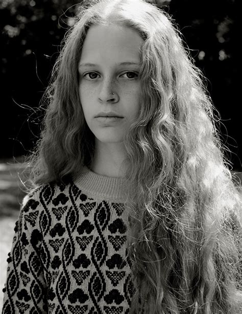 Lei Johnston Select Milano Select Model Management