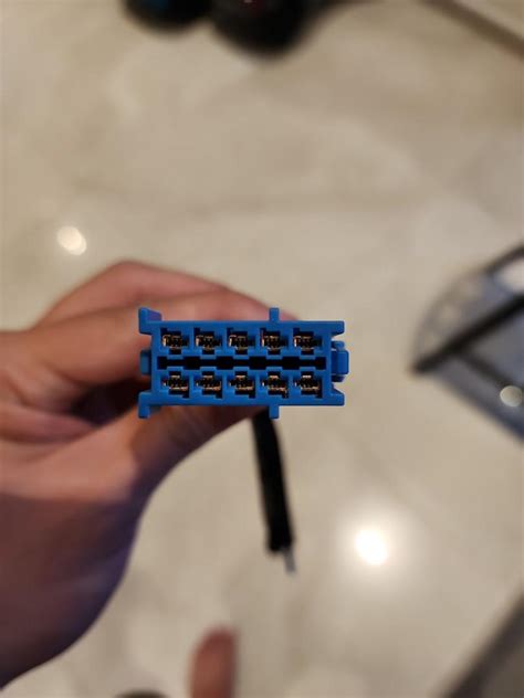 Bmw Fuel Control Module Connector Car Accessories Accessories On Carousell