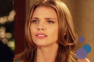 Naomi Clark Annalynne Mccord 90210 Soapsworld De