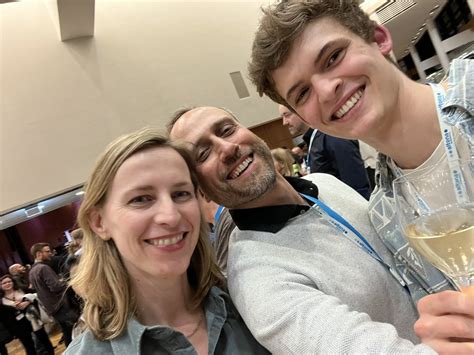 The Binder Lab On Twitter I Was So Busy Meeting People Enjoying Science And With Ewyler