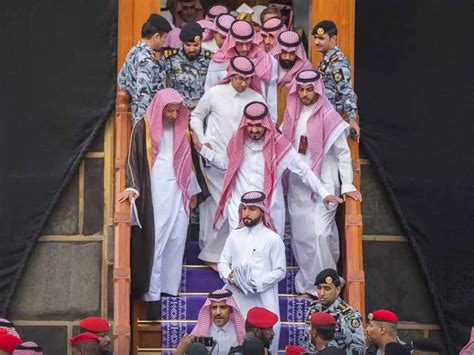 Kaaba Given Ghusl After Fajr Salah Today