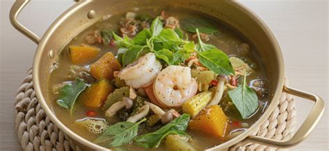 Thai Spicy Vegetable Soup Kaeng Liang Talard Thai Food Service