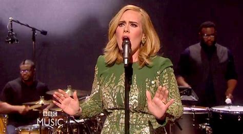 Adele Performs Hello For The First Time Live