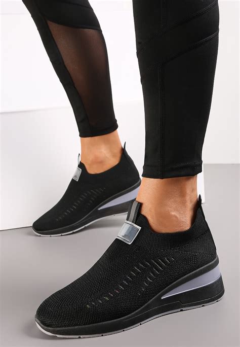 Czarne Wsuwane Sneakersy Na Koturnie Niphot Renee