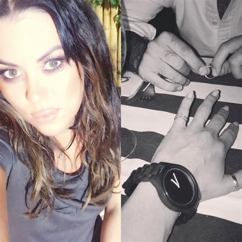 Kari Jelinek Se Comprometió Con Su Novio Albi Caras