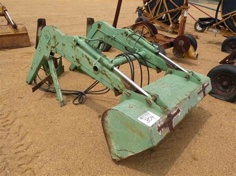 John Deere 520 Loader Attachment J M Wood Auction Company Inc