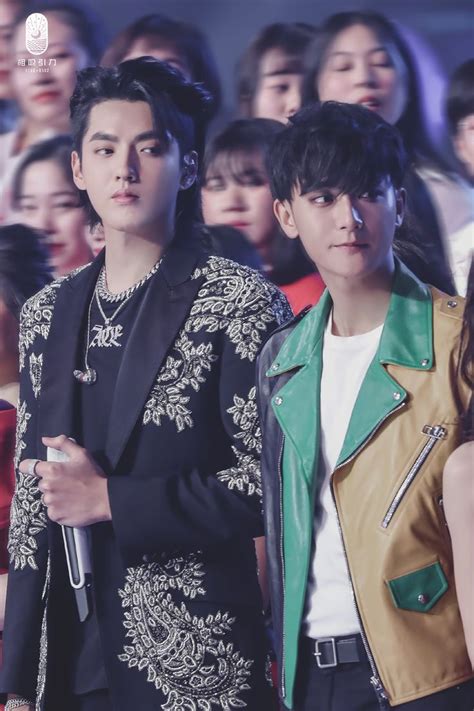 Pin By Choojuta Supatnankun On Kristao 🐲🐼 Exo Couple Kris Exo Kris Wu