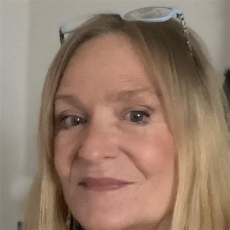 Maureen Murphy Maureenloise • Threads Say More