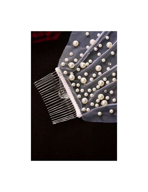 Voal De Mireasa Lung Pana La Degete Rotund Presarat Cu Margelute Albe