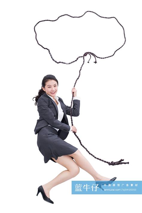 商务女士和绳子 蓝牛仔影像 中国原创广告影像素材