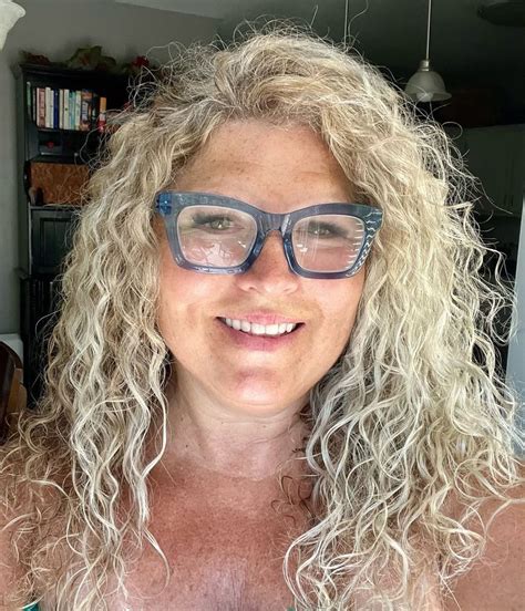 30 Curly Blonde Hairstyles For Older Women