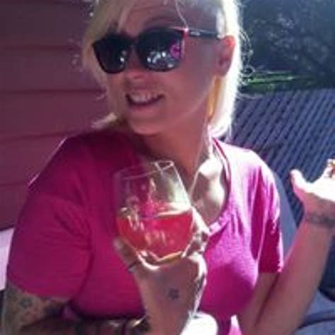 Stream Samantha Hackson Music Listen To Songs Albums Playlists For