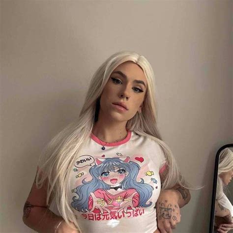 Yaga Marketplace For Preloved Fashion