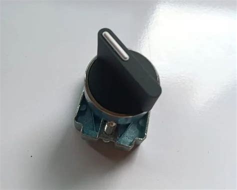 Spring Return Selector Switch At ₹ 75 Piece Selector Switches In Pune Id 2853803957112