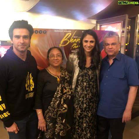 Girish Kumar Wiki Biography Age Gallery Spouse And More