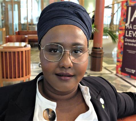 Leila Ali Elmi Mp Könssegregationen På Arbetsmarknaden Måste Brytas