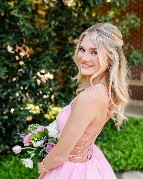 Kiersten Taylor Kiersten Taylor • Instagram Photos And Videos