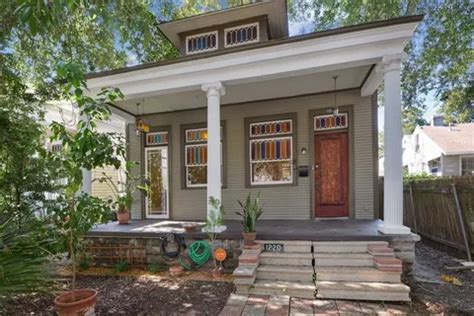 7319 Hampson St New Orleans La 70118 ®