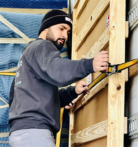 How To Move Safely Tips To Avoid Injuries On Moving Day