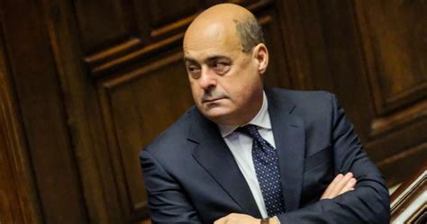 Primarie Pd Nicola Zingaretti Scarica Stefano Bonaccini Contro Elly Schlein Il Tempo
