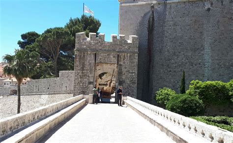 Ploce Gate