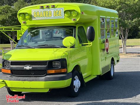 Low Miles Cute 2005 Chevy Express 3500 Blue Bird Shaved Ice Truck