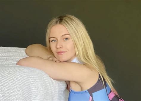 Η Vera Dijkmans με μπικίνι στην παραλία ΦΩΤΟ Makeleio Gr