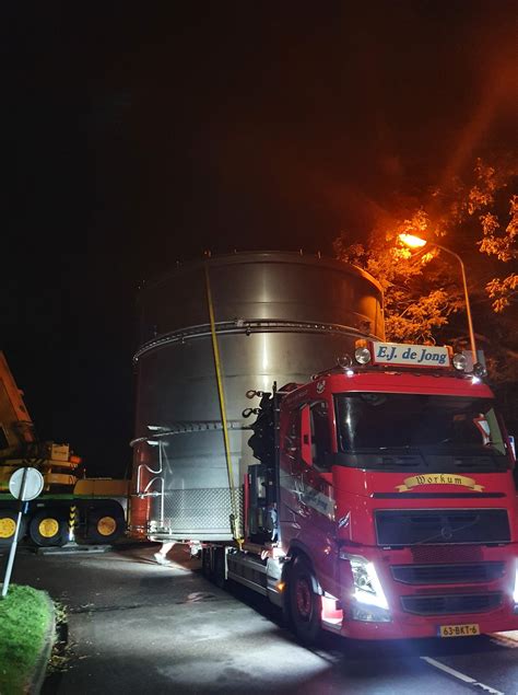 Emsbroek Bv Een Mooie Tank Plaatsing 4 Tanks Van