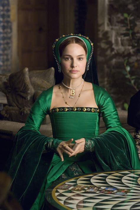 The Costumers Guide To Movie Costumes Costumes Dépoque Anne Boleyn