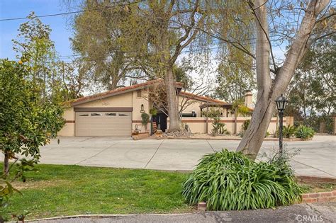 31012 E Sunset Dr N Redlands Ca 92373 Zillow