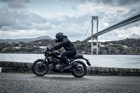 Motorrad Vergleich Husqvarna Vitpilen 401 2025 Vs Husqvarna Svartpilen