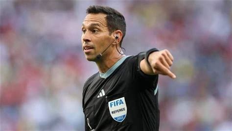 الأرجنتيني فاكوندو تيلو حكمًا لـ مباراة المغرب والبرتغال في كأس العالم