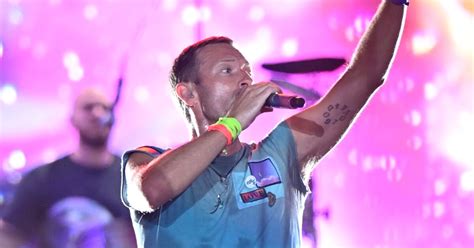 Coldplay Tops Album Chart Thanks To Old Fashioned Sales And Modern