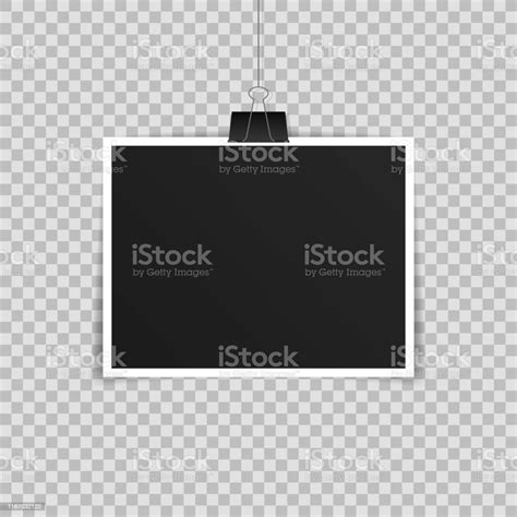 벡터 사진 프레임 모형 디자인입니다 투명 한 배경에 격리 된 클립에 매달려 사진 프레임 벡터 일러스트레이션 사진 예술 및 공예제품에 대한 스톡 벡터 아트 및 기타 이미지