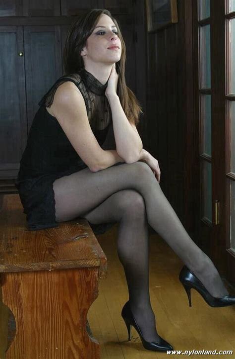 Love Dressing Femme Especially In Pantyhose And Heels Nylons Black