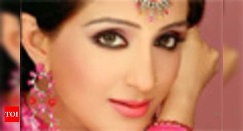 Mona Thiba Is In Love Regional Movie News Times Of India