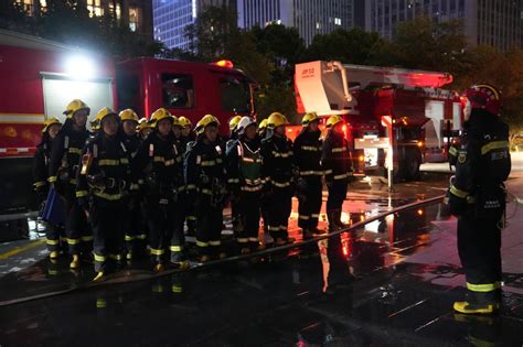 多方联动秒级响应，12分钟打通生命通道——宁波慈溪大队开展高层夜间消防演练