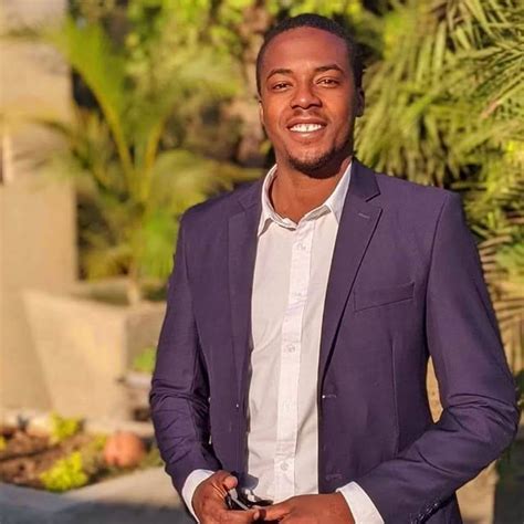 Simane Simate Simane Jacobs • Threads Say More