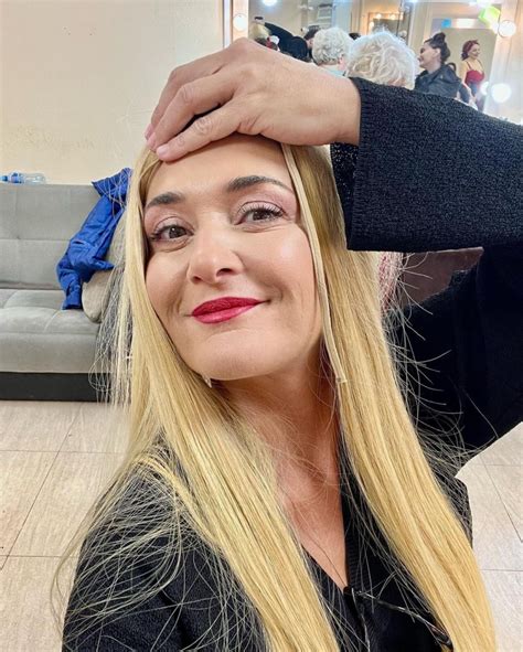 გრძელი თმა თუ მოკლე ნანიკო ხაზარაძის ფოტოები ახალი იმიჯით Marao