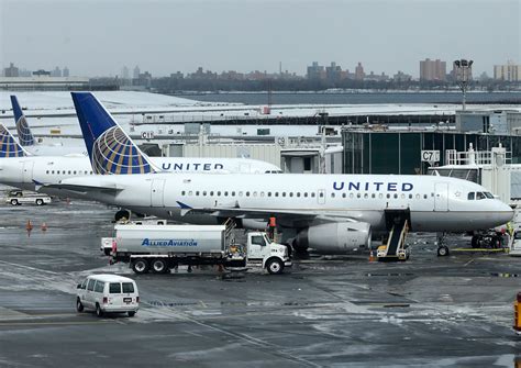 Woman Says United Airlines Kicked Her Off Flight For Being ‘pungent