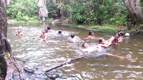 Tomando Banho De Rio Youtube