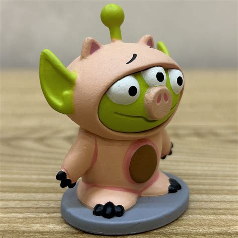 Фигурка инопланетянин Алиен1 из набора "История Игрушек" Disney до 10 ...