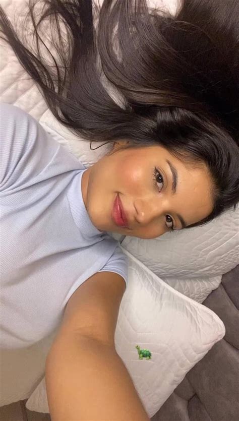 T Selfie R Selfie Heaven