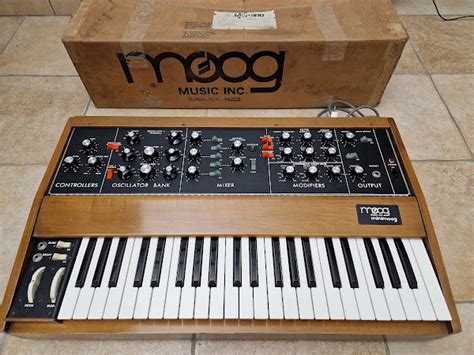 Matrixsynth Minimoog Model D 1980 Sn 10176 With Original Box