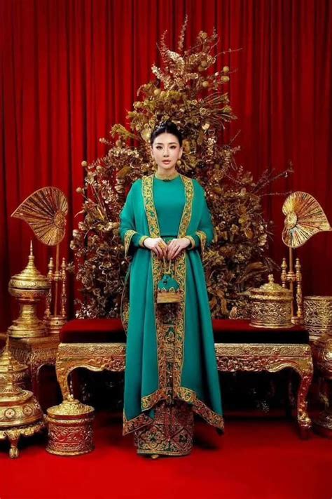 မြန်မာဝတ်စုံ ချုပ်ပုံ လှလှလေးများ