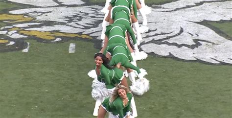 Stunning Eagles Cheerleader Turns Heads After Super Bowl Berth The Spun